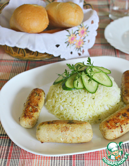 Рыбные колбаски со сливочно-пряным рисом – кулинарный рецепт